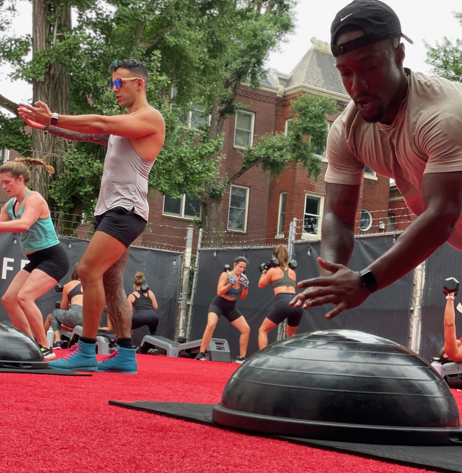 How a Workout Built for 300 is More Effective than a Personal Trainer ...